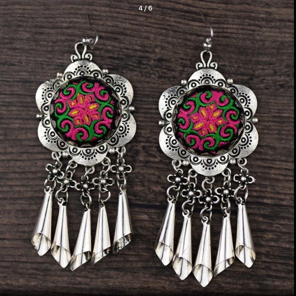 sundance boutique | Jewelry | Vintage Antique Embroidered Dramatic ...